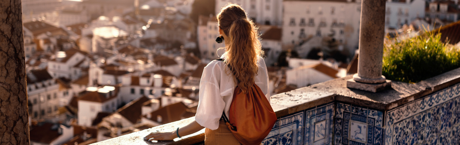 Xxx bokep she is known by multiple names Suzanne, Hari,